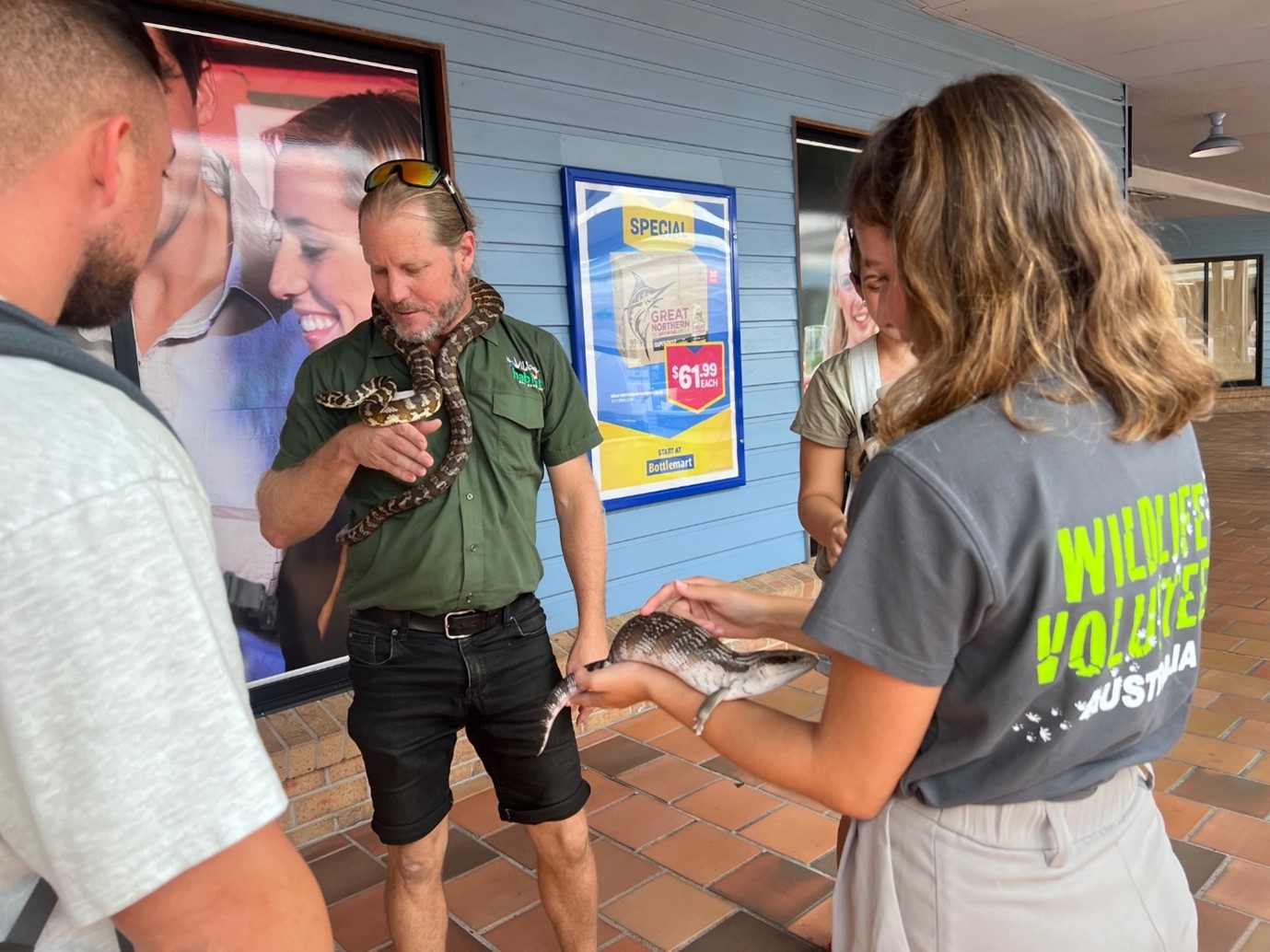 Locals celebrate Neighbourhood Centre Week | NEWSPORT DAILY